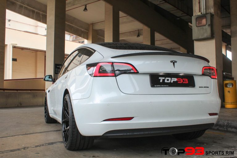 Tesla Model 3 White BC Forged RZ21 | Wheel Front