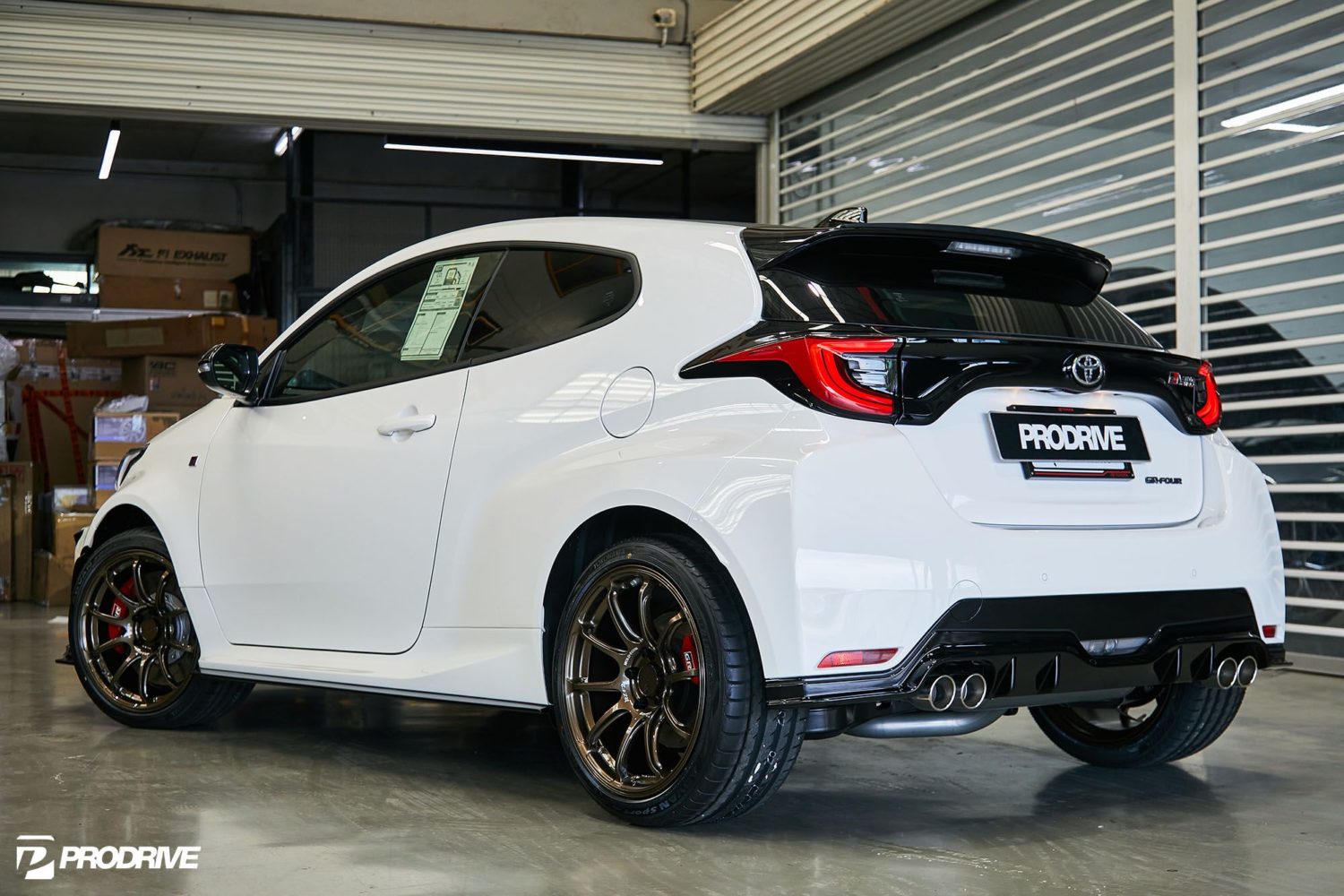 Toyota Yaris GR White Advan RZ-F2 | Wheel Front