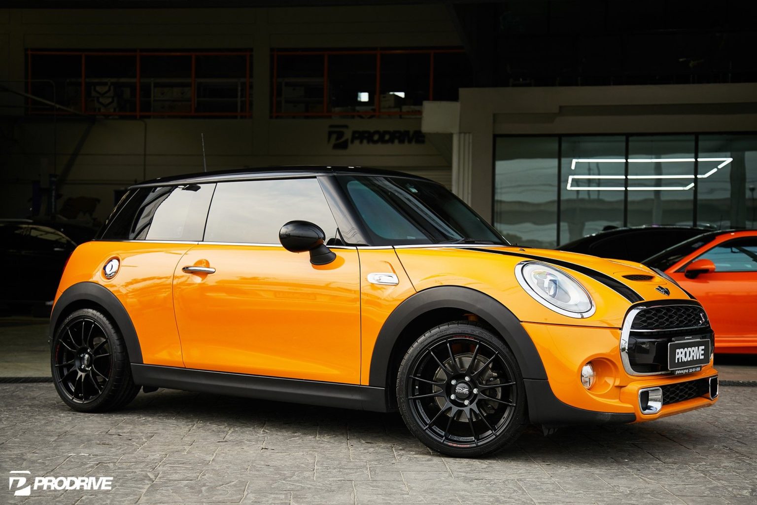 Mini Cooper S Yellow OZ Ultraleggera | Wheel Front